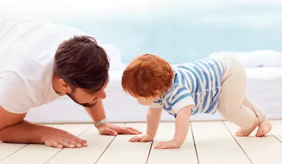 Los beneficios del gateo para el desarrollo del bebé