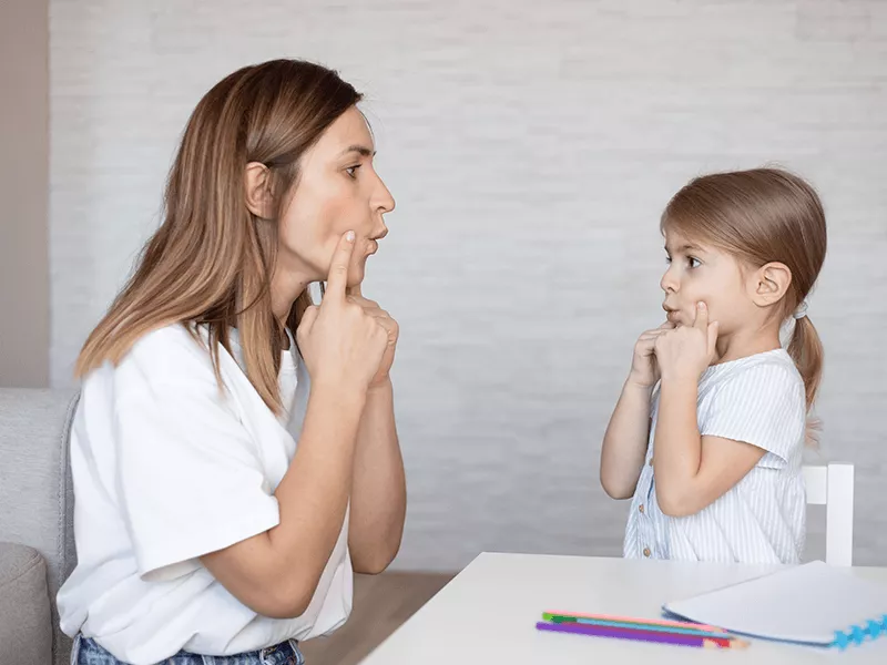 5 mitos sobre el desarrollo del lenguaje de los niños con autismo